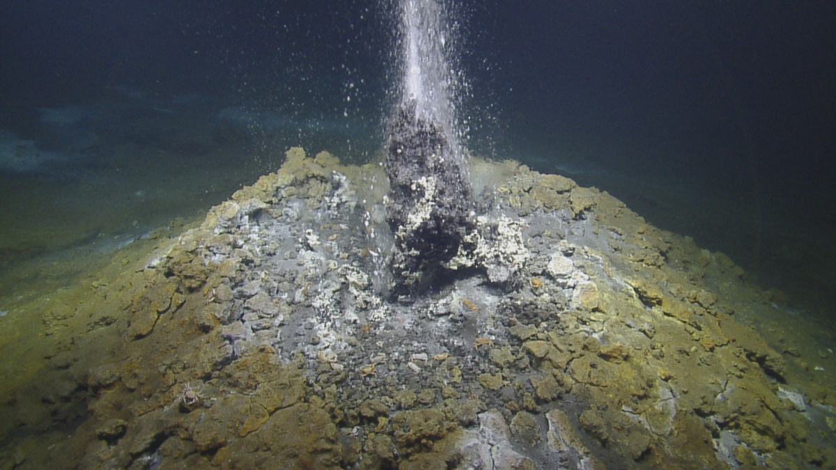 Vailulu’u Seamount: A Tumultuous and Ever-Changing Submarine Volcano ...
